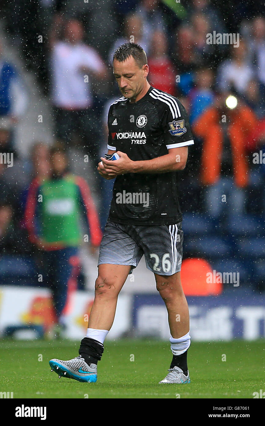 Chelsea's John Terry leaves the field of play after being shown the red ...