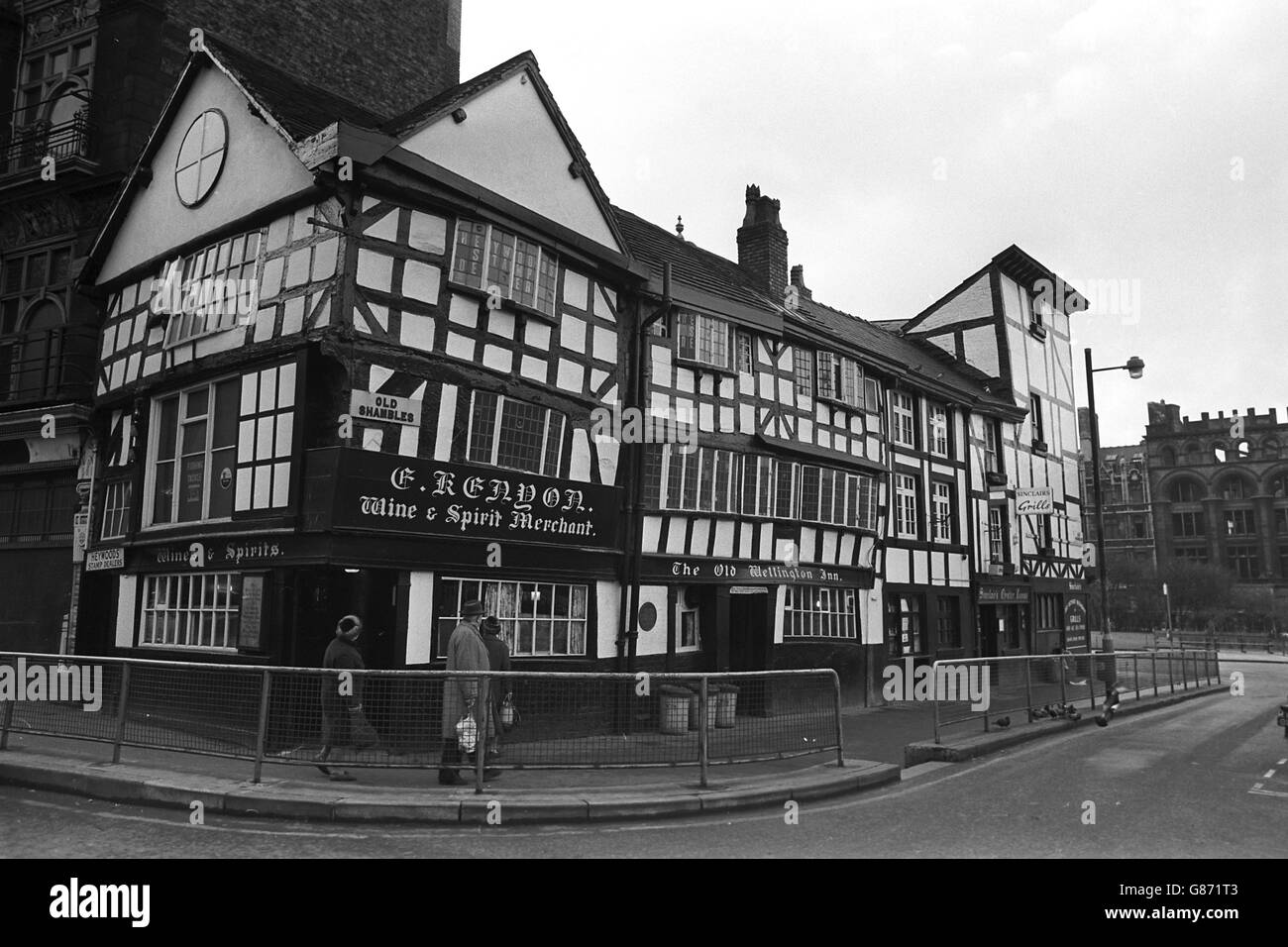Old wellington public house Black and White Stock Photos & Images - Alamy