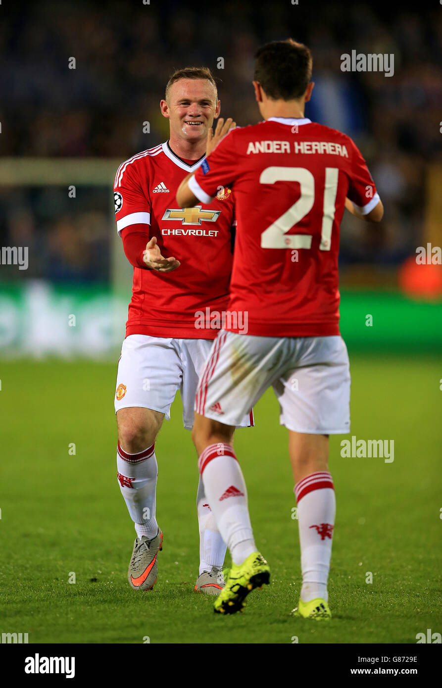 Manchester United's Wayne Rooney celebrates their side's fourth goal ...