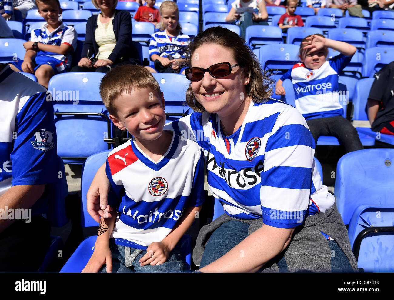 Football soccer reading hi-res stock photography and images - Alamy