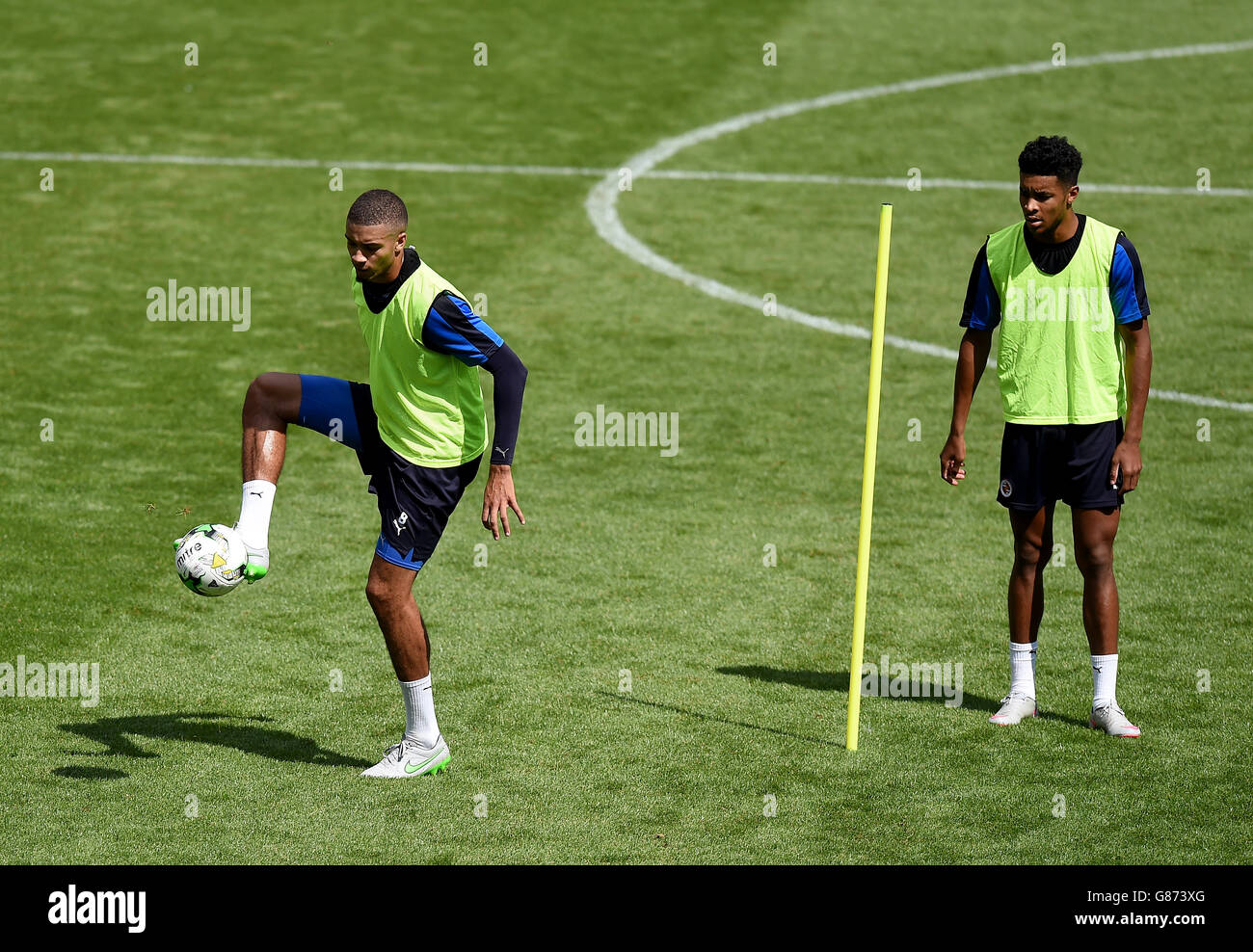 Soccer - Reading FC - Open Day - Madejski Stadium Stock Photo - Alamy