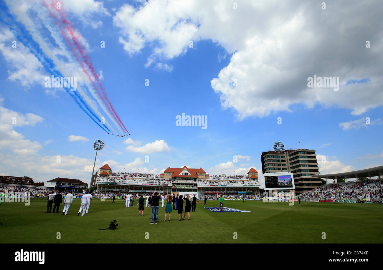 Three Red Arrows High Resolution Stock Photography and Images - Alamy