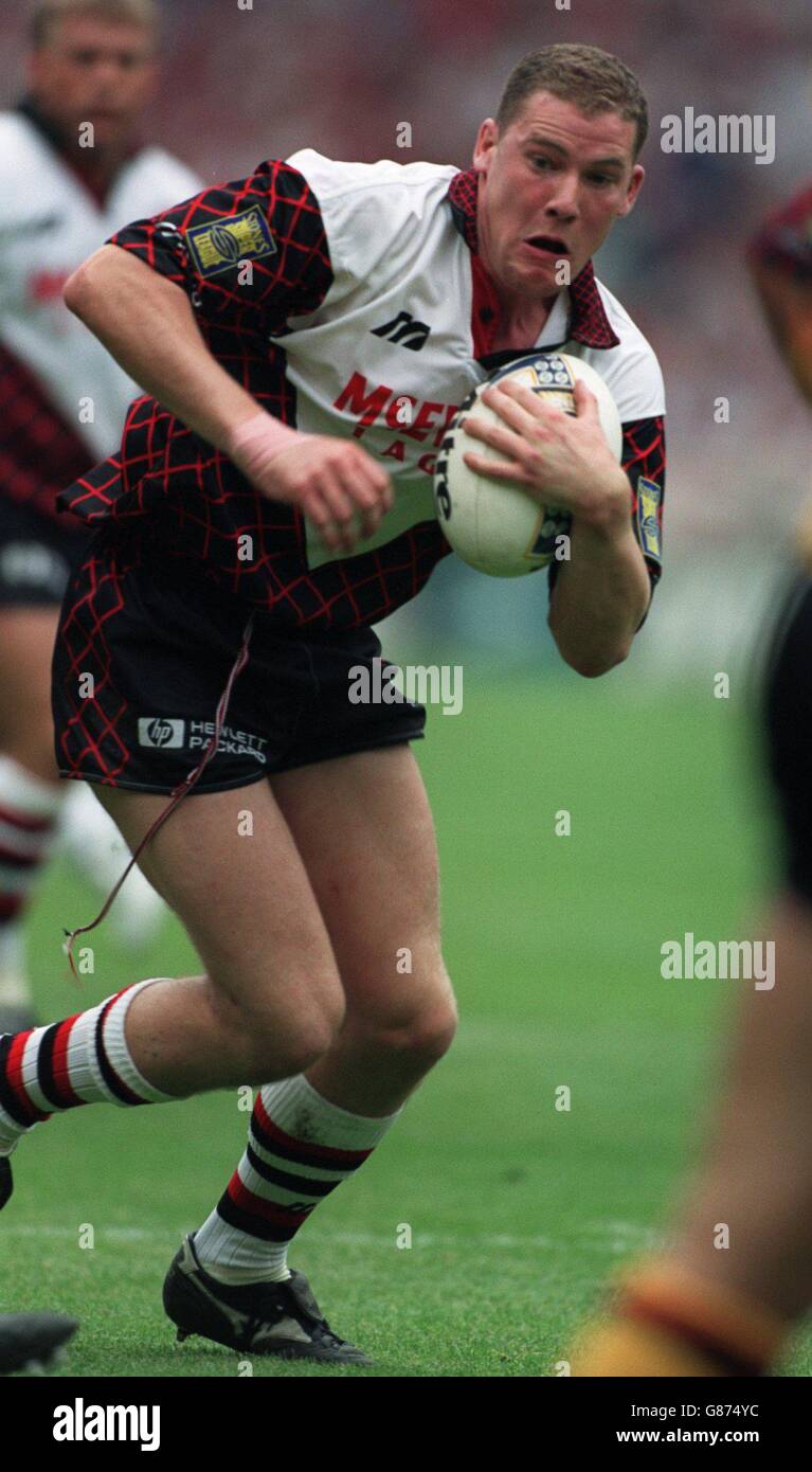 Rugby League - Bradford Bulls v St Helens. Danny Arnold, St Helens ...