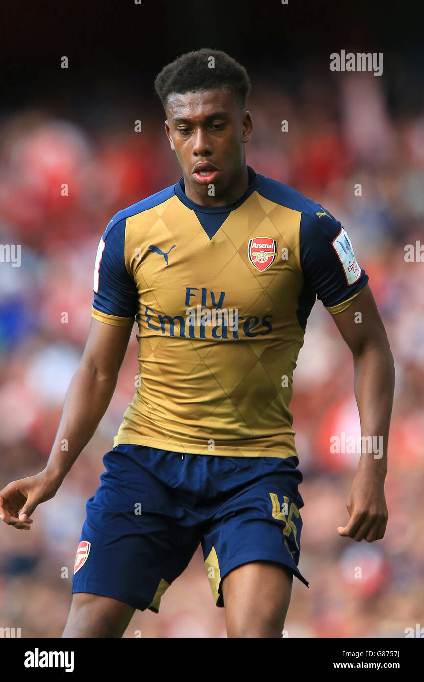Soccer - 2015 Emirates Cup - Arsenal v Olympique Lyonnais - Emirates ...