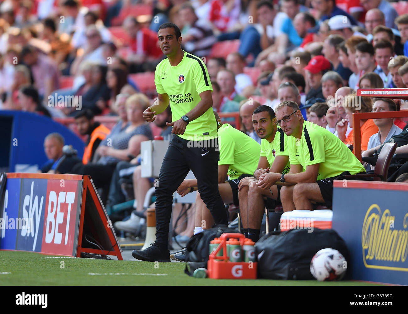 Charlton Athletic High Resolution Stock Photography and Images - Alamy