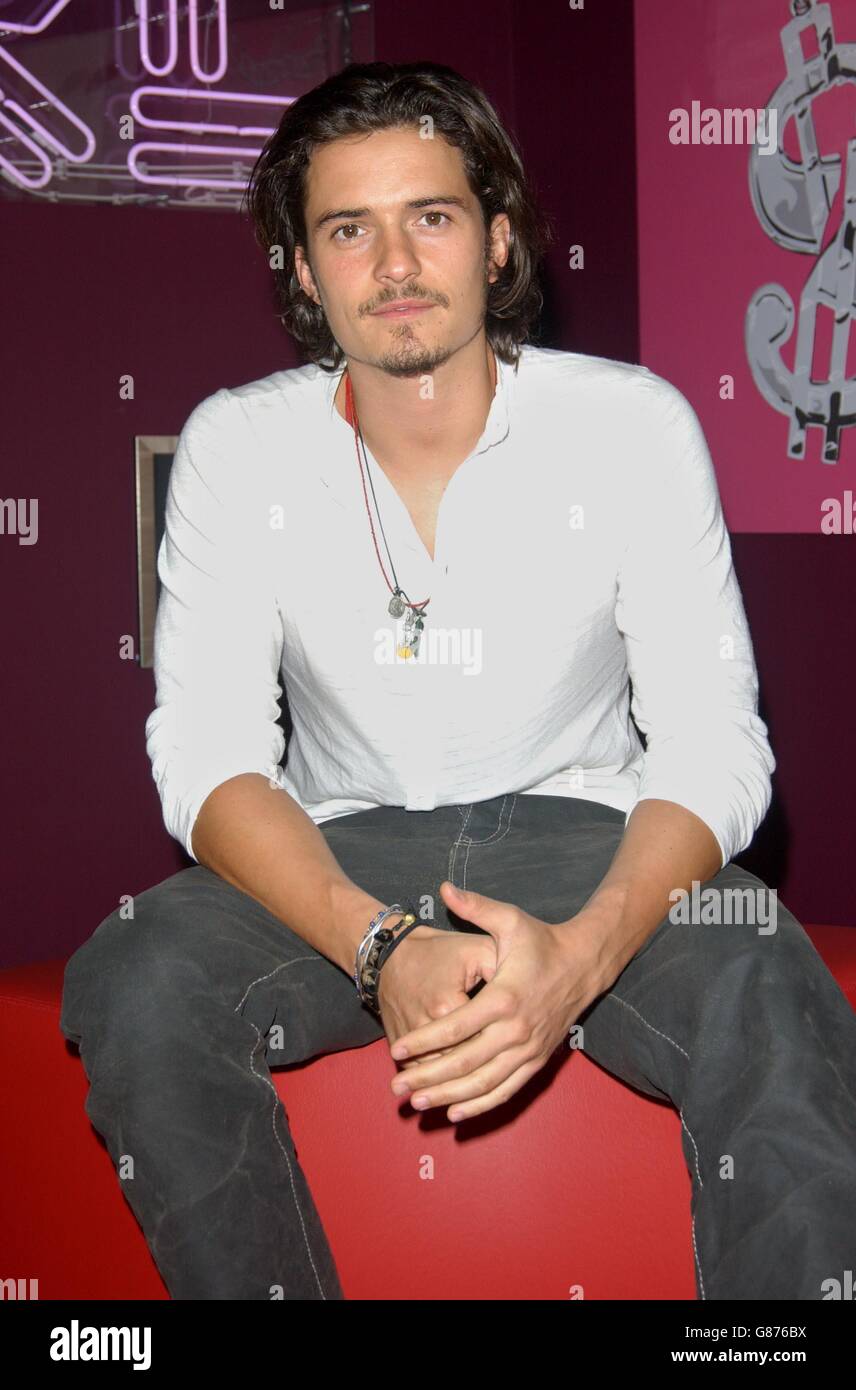 MTV TRL - Total Request Live Show - Leicester Square Studios Stock ...