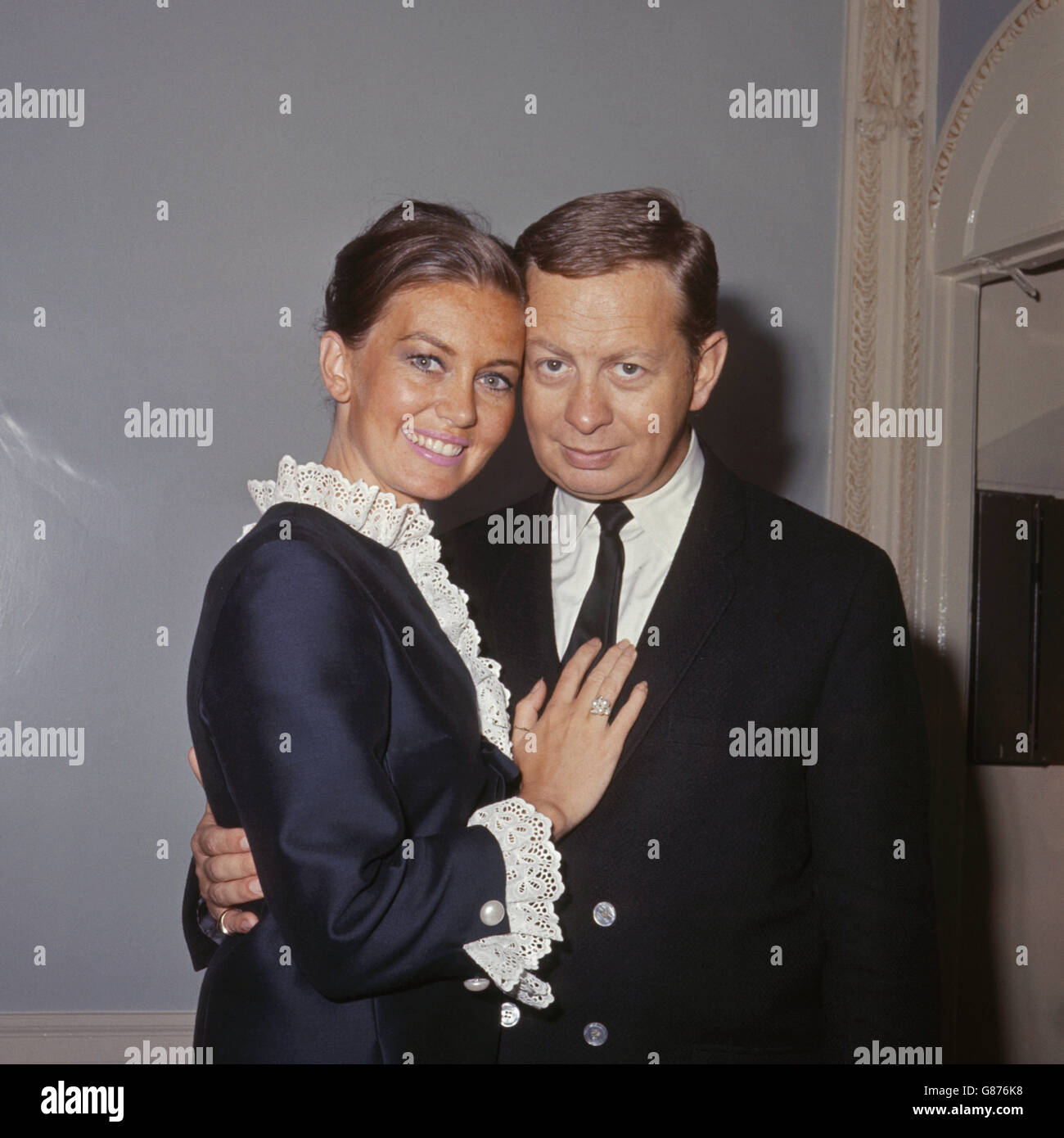 American singer and entertainer mel torme with his wife hi-res stock ...