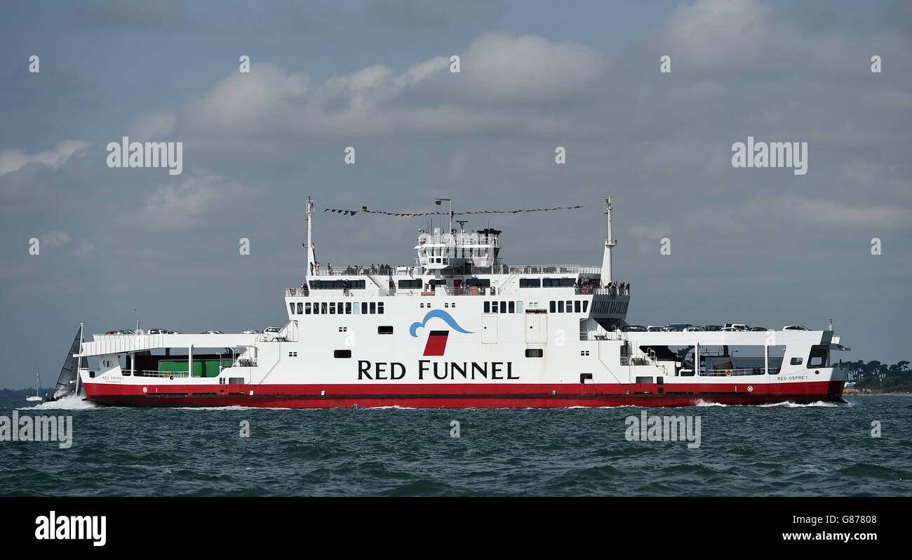 Car ferry red funnel hi-res stock photography and images - Alamy