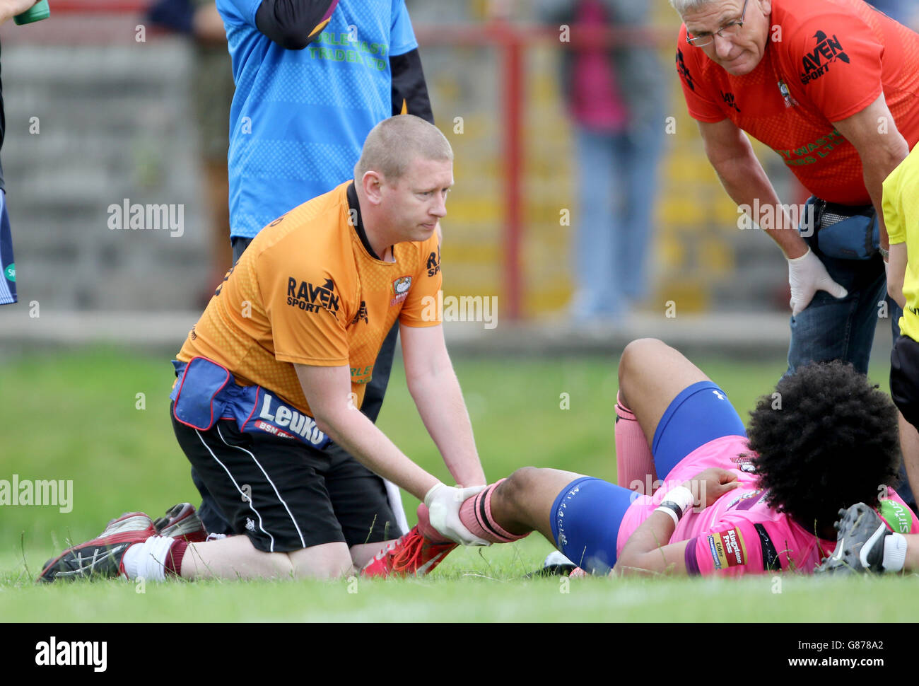 Rugby League - Championship Shield - Super 8s - Batley Bulldogs v ...