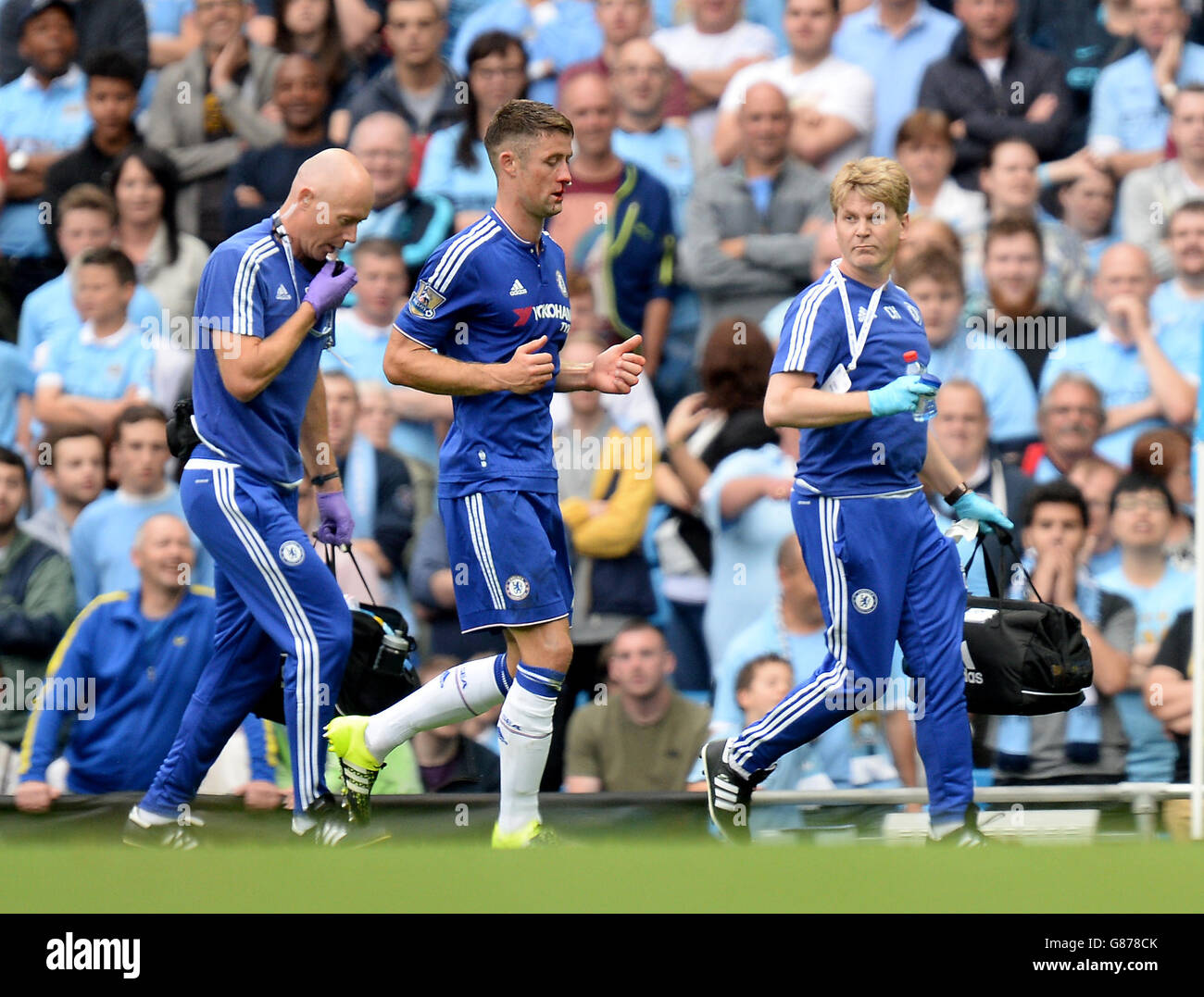 Chelsea doctor chris hughes right hi-res stock photography and images ...