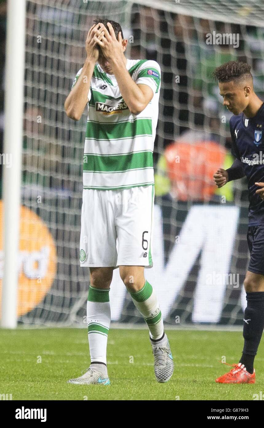 Celtic champions league dejected hi-res stock photography and images ...