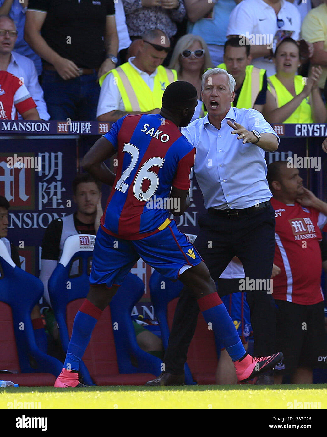 Crystal Palace's Bakary Sako celebrates scoring his side's second goal ...