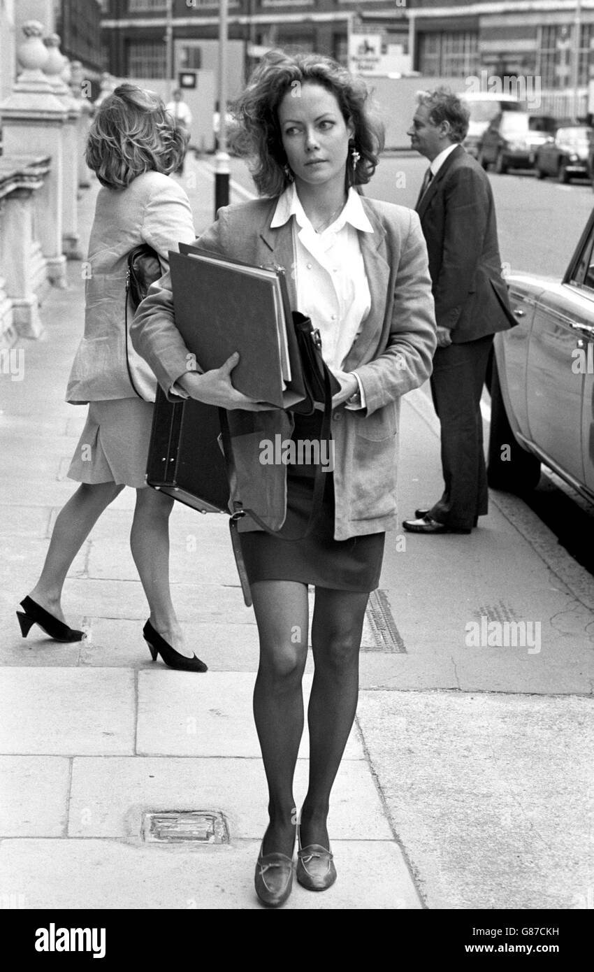 Actress Jenny Seagrove, whose lover Michael Winner admitted that he had ...