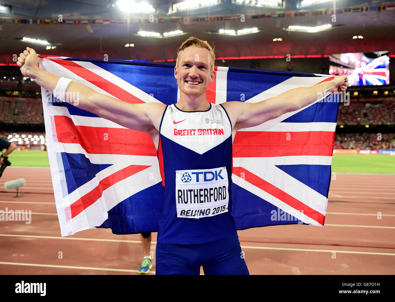 Great Britain's Greg Rutherford celebrates winning gold in the long ...