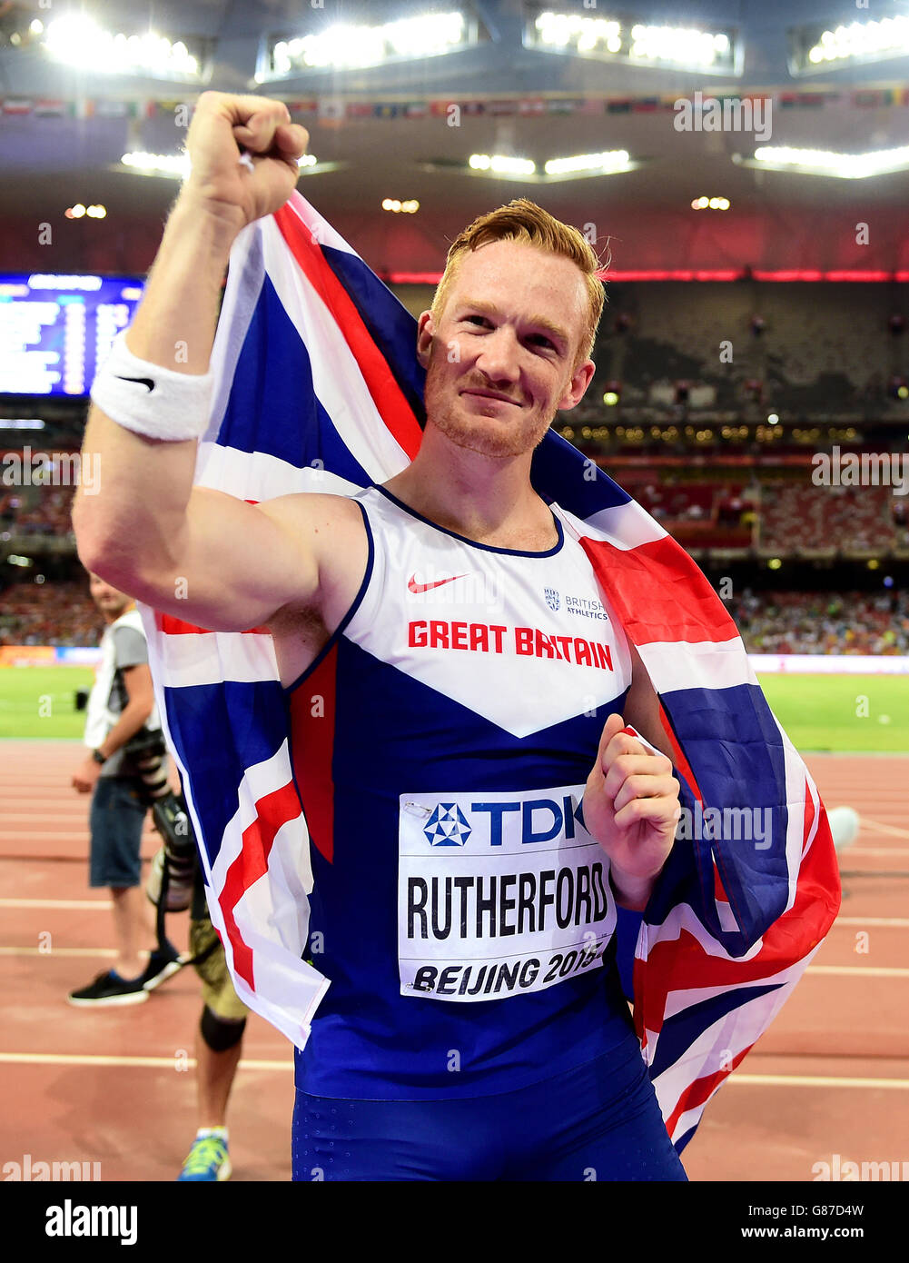 Great Britain's Greg Rutherford celebrates winning gold in the Men's ...