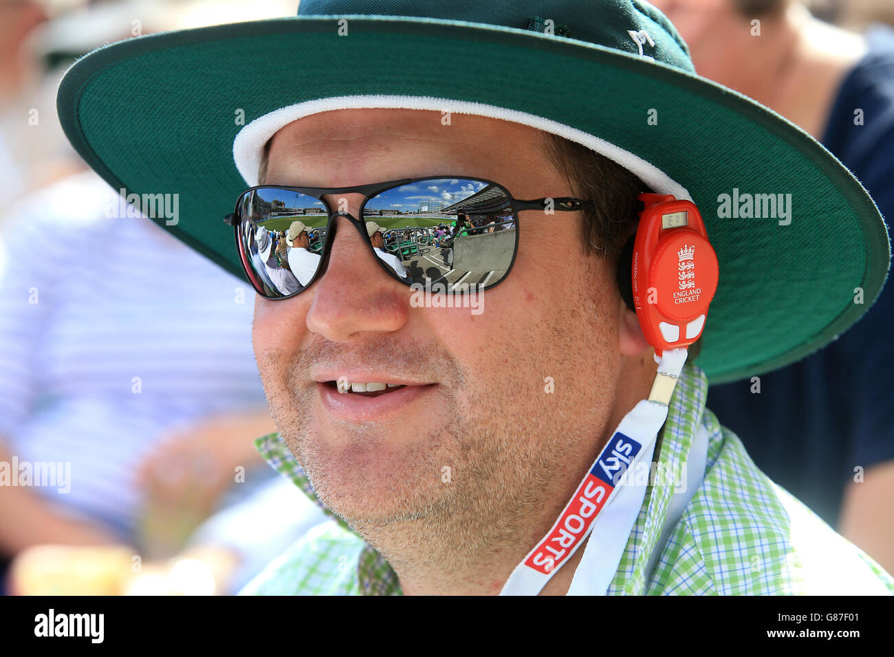 Test match special commentary hi-res stock photography and images - Alamy