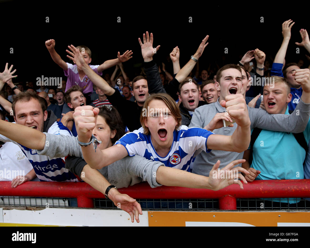 Reading football supporters celebrate hi-res stock photography and ...
