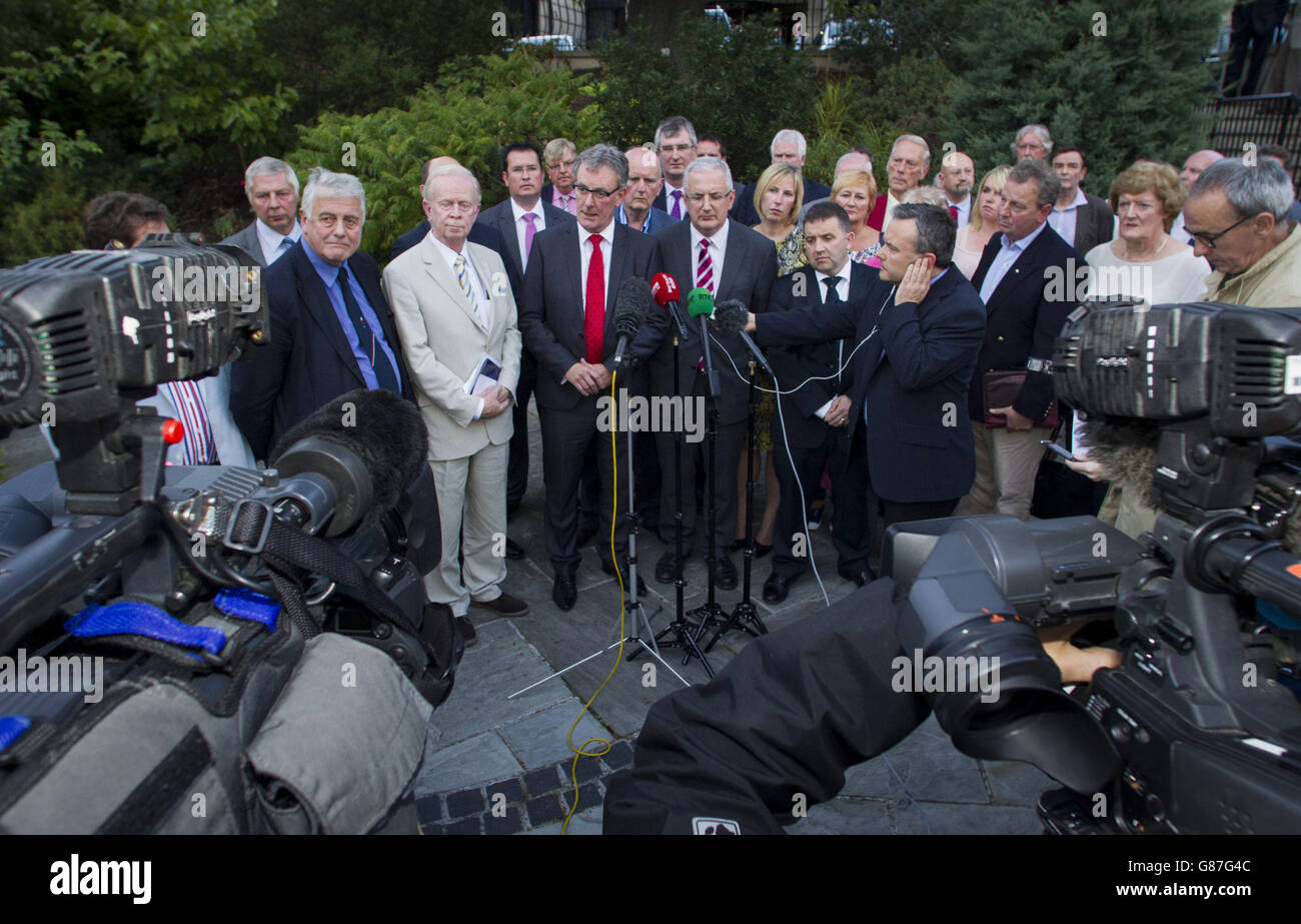 Uup leader mike nesbitt hi-res stock photography and images - Alamy