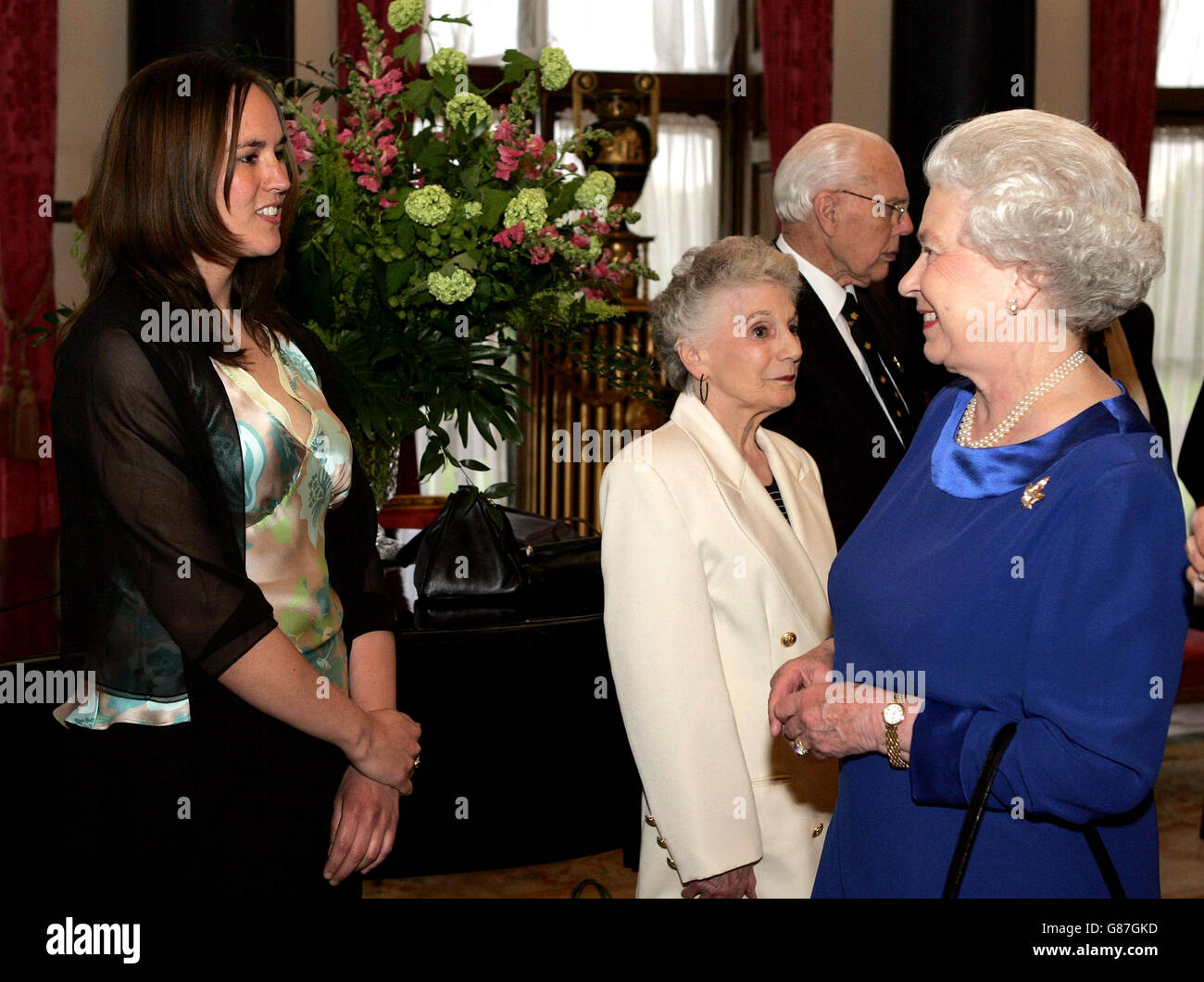Queen Elizabeth II meets meets Dara Lukoni from University of ...