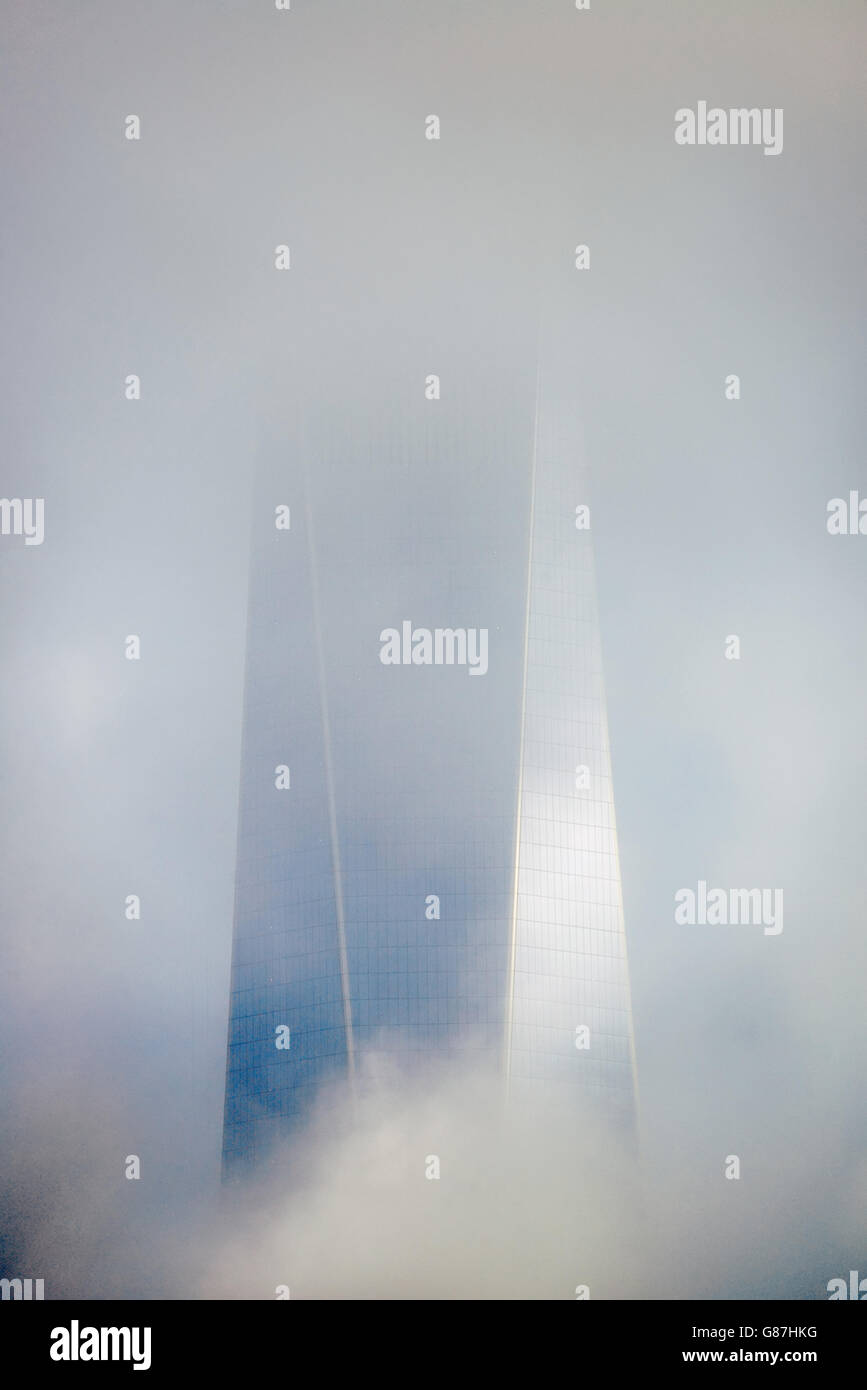 World trade center new york city fog hi-res stock photography and ...