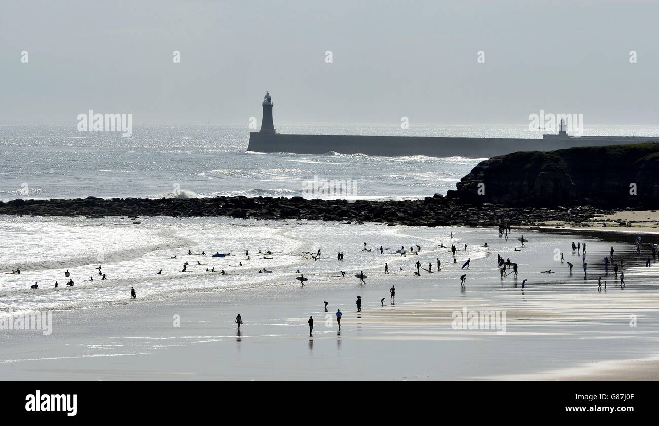 Tynemouth beach hot hi-res stock photography and images - Alamy