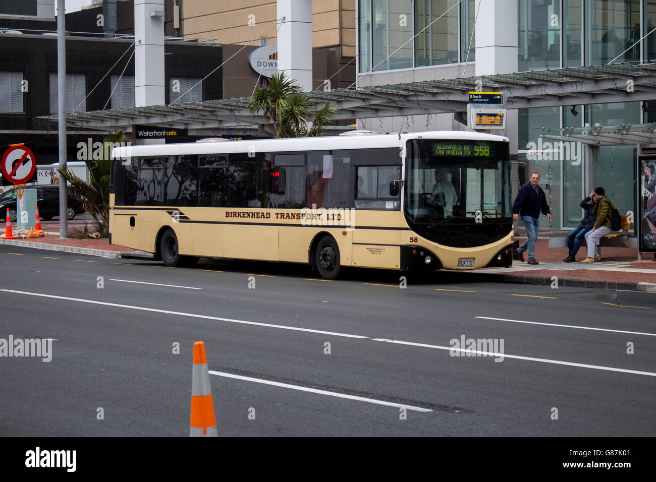 Birkenhead Transport buses in Downtown Auckland Stock Photo - Alamy