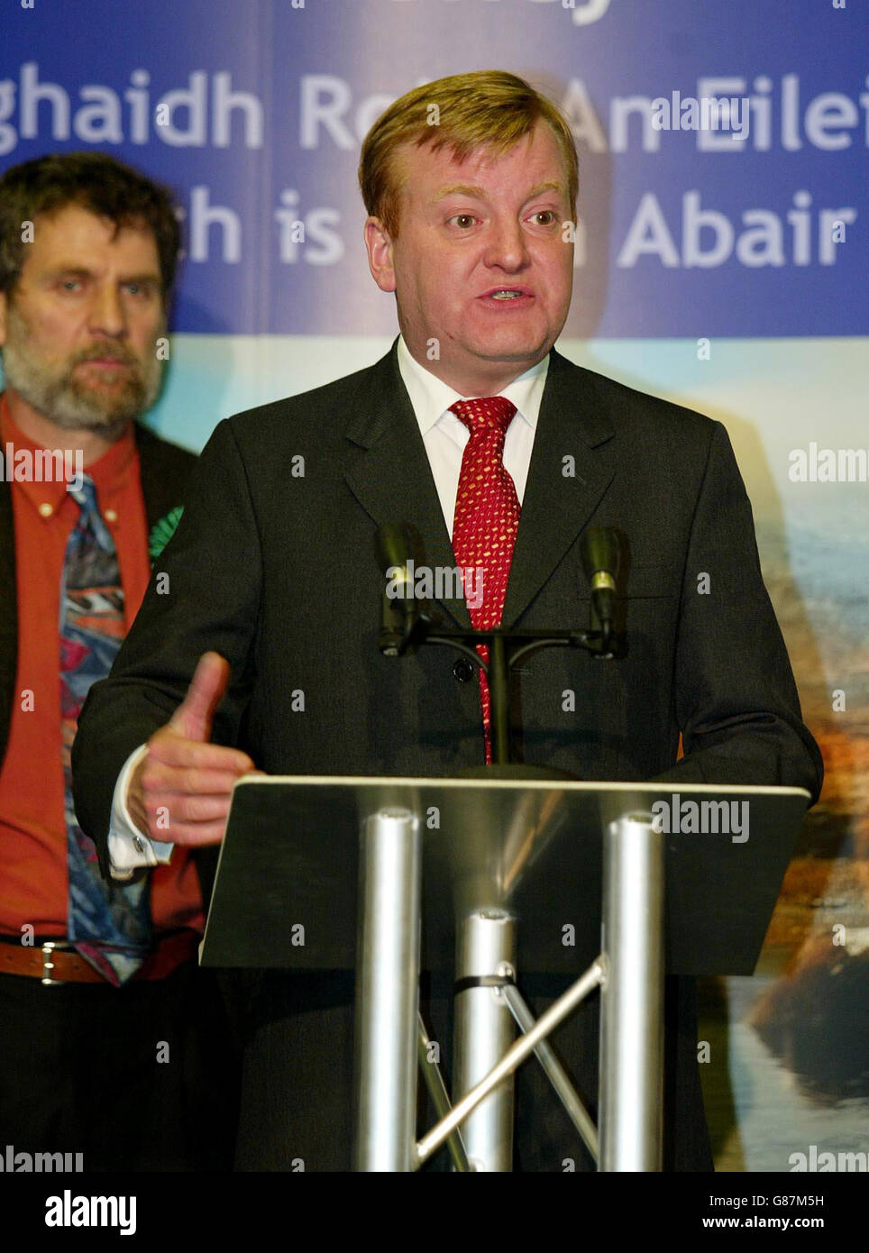 Politics speaking charles kennedy hi-res stock photography and images ...