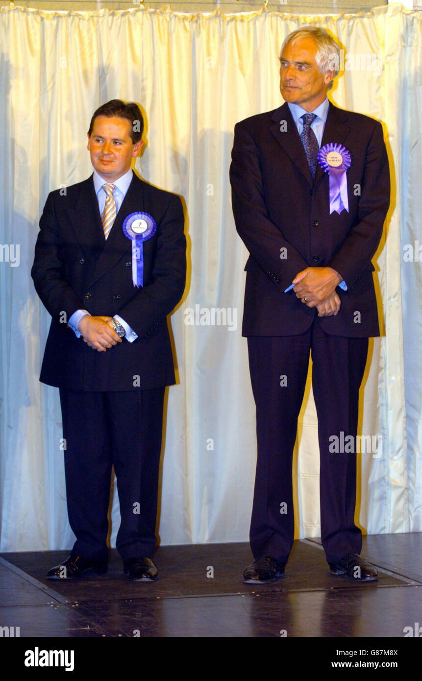Conservative candidate David Simmonds (left) and Robert Kilroy-Silk ...