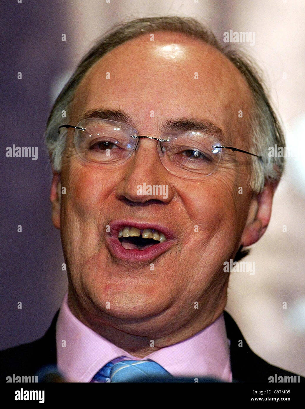 Politics head head shot smiling michael howard hi-res stock photography ...