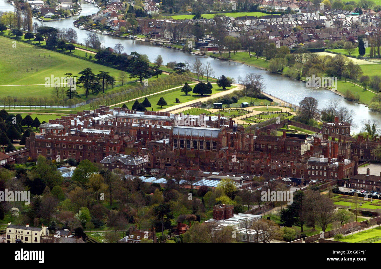 Hampton court aerial hi-res stock photography and images - Alamy