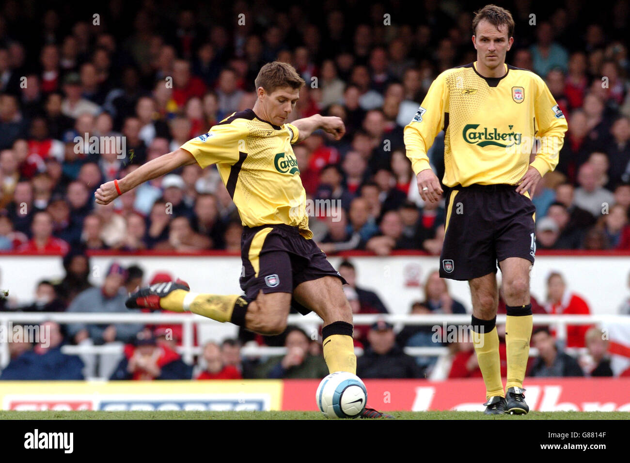 Liverpools steven gerrard scores against arsenal from a freekick hi-res ...
