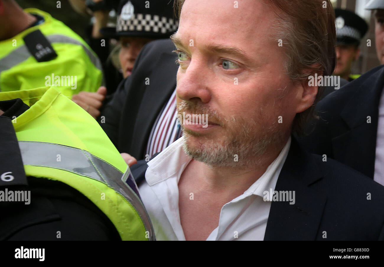 Former owner of Glasgow Rangers, Craig Whyte leaves Glasgow Sheriff ...