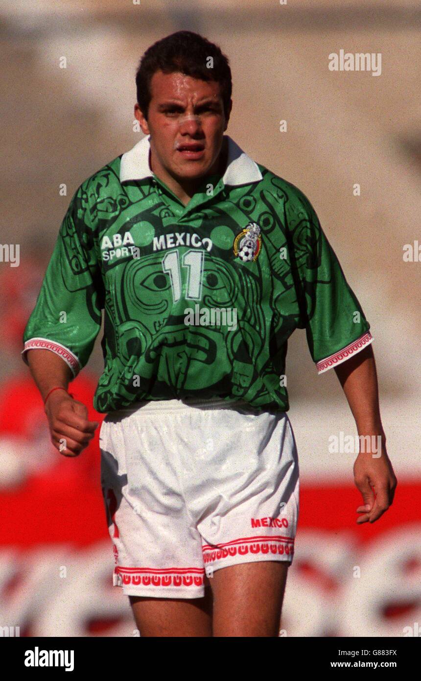 Cope America, Mexico v Peru Stock Photo - Alamy