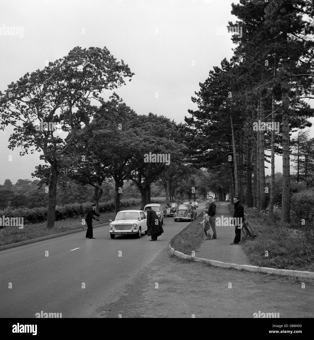 Police stopping cars on the spot in Winchester Road, near Bishops ...