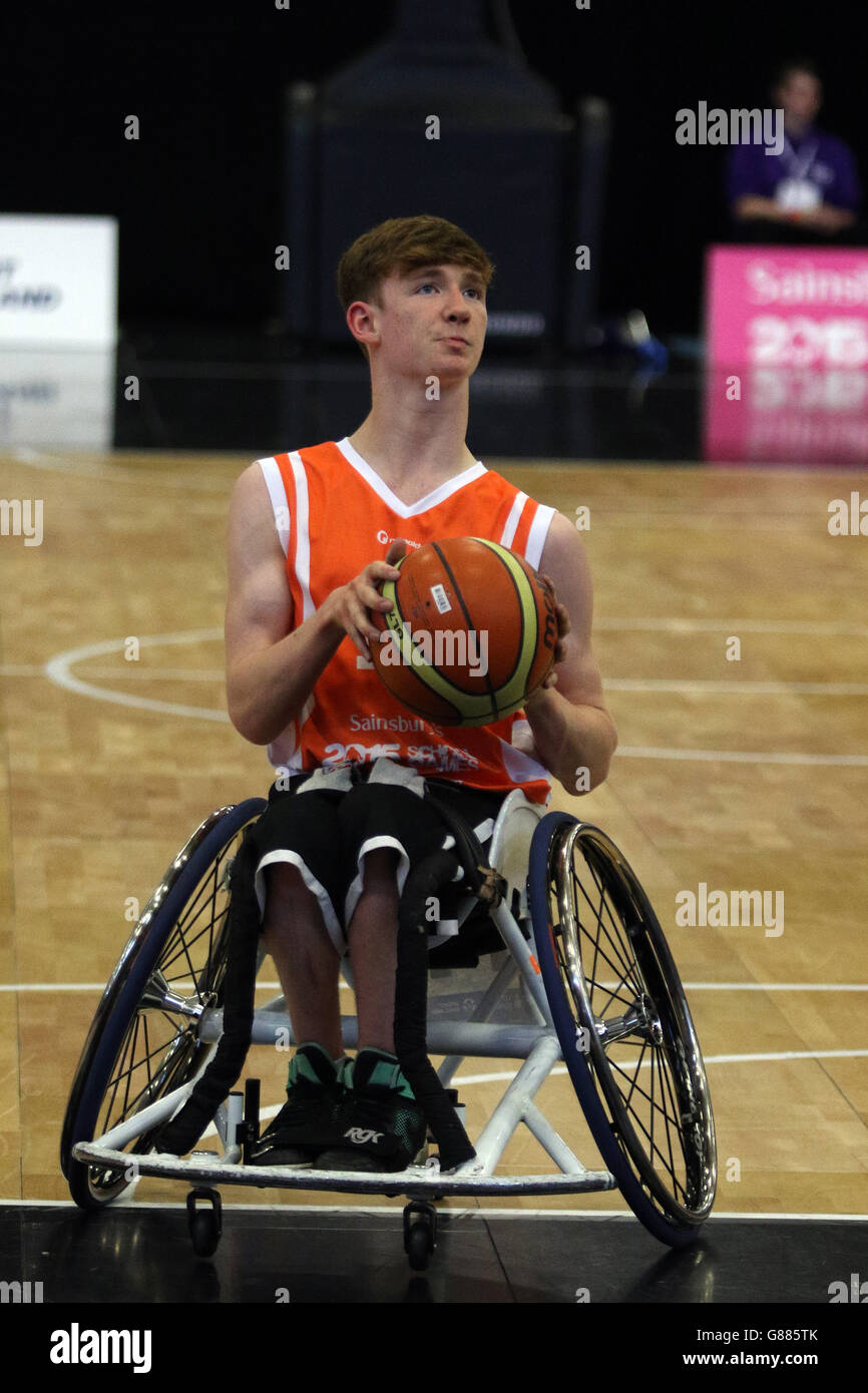 England Central in action during the wheelchair basketball semi final ...