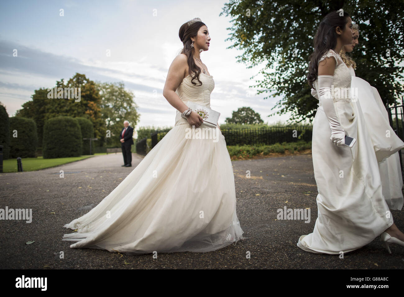 Socialite gathering hi-res stock photography and images - Alamy