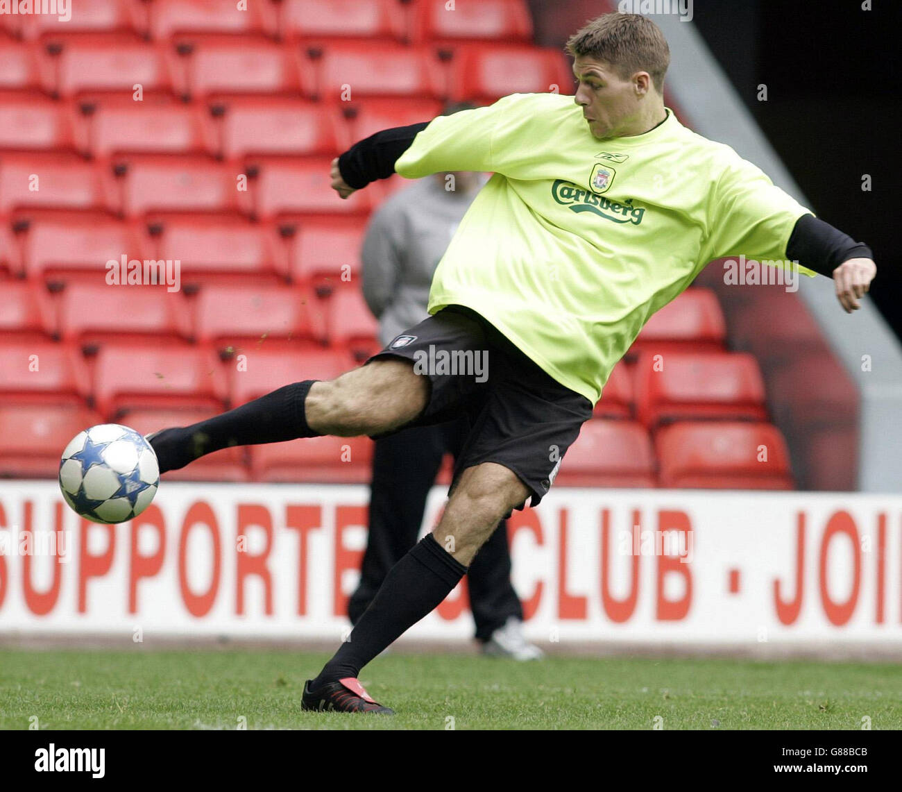Liverpool ac milan anfield hi-res stock photography and images - Alamy