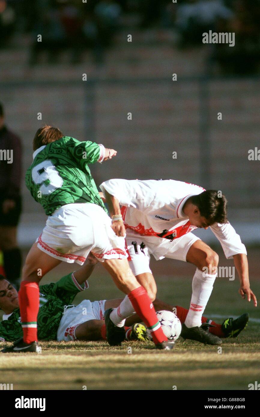 Copa America, Mexico v Peru Stock Photo - Alamy