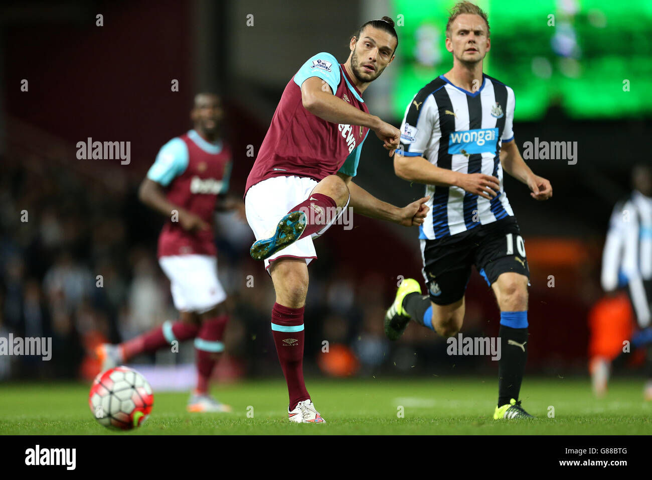 Andy carroll newcastle west ham hi-res stock photography and images - Alamy