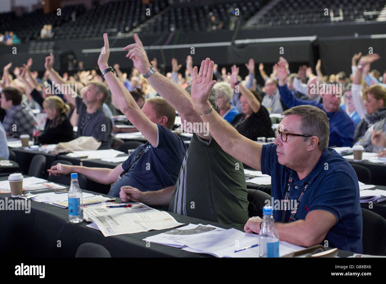 Delegates vote at the TUC Congress at the Brighton Centre Stock Photo ...