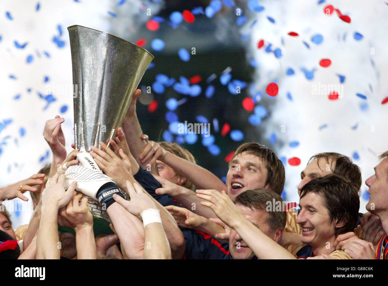 Football team group celebration celebrates trophy hi-res stock ...