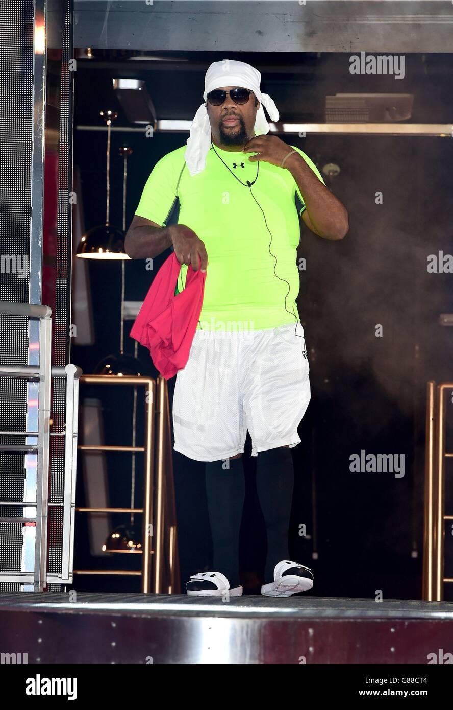 Isaac freeman iii showbiz brother hi-res stock photography and images ...