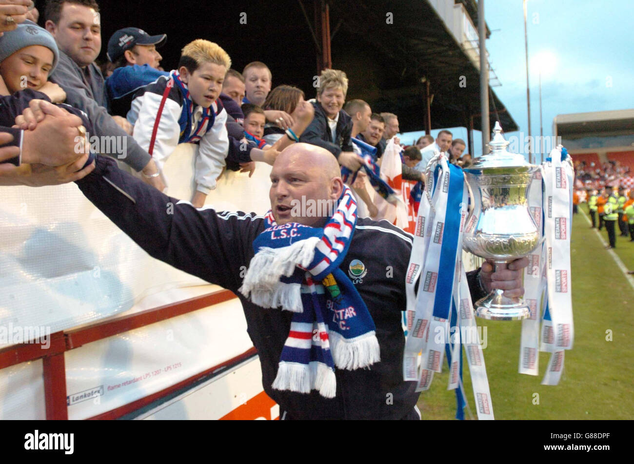 Linfield fans celebrating hi-res stock photography and images - Alamy