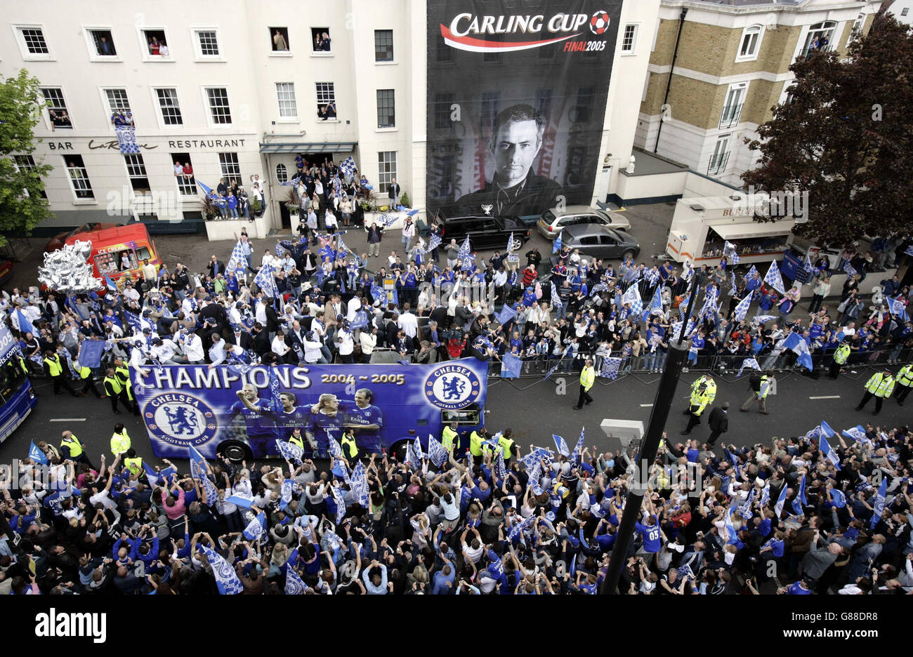 Chelsea flag players hi-res stock photography and images - Alamy