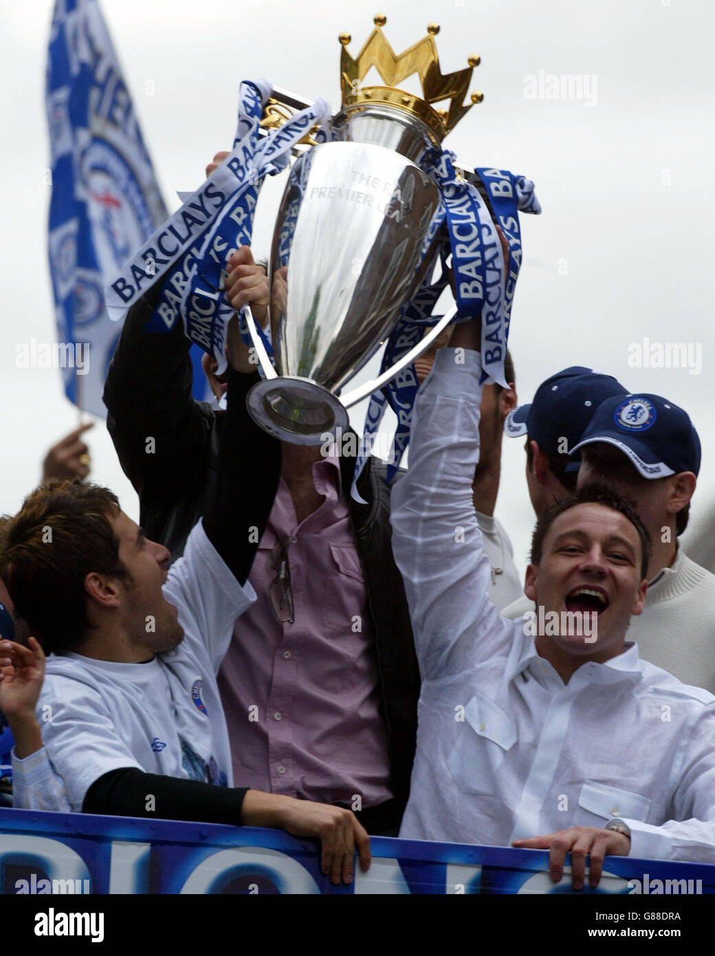 Chelsea trophy parade hi-res stock photography and images - Alamy