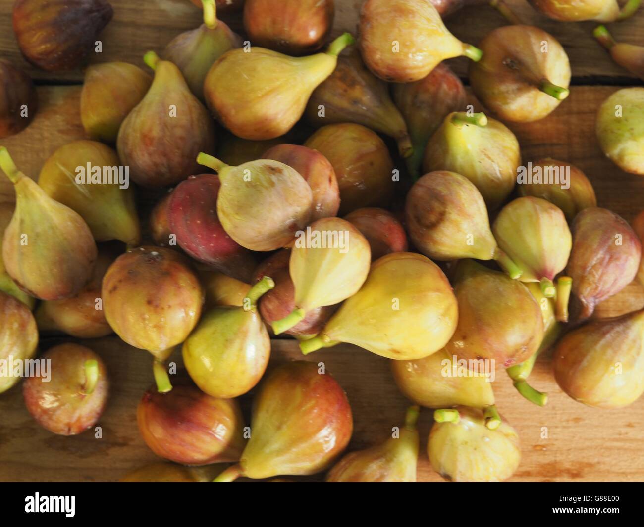 Stack of delicious organic figs Stock Photo - Alamy