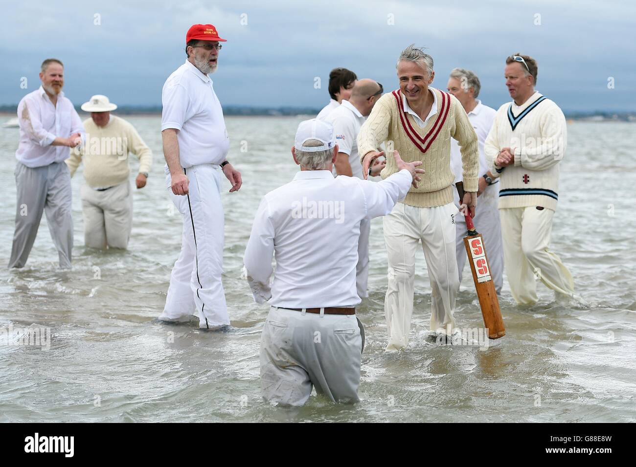 Sandbank yacht in middle hi-res stock photography and images - Alamy