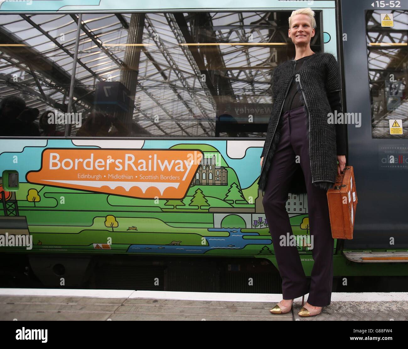 Borders railway train service hi-res stock photography and images - Alamy