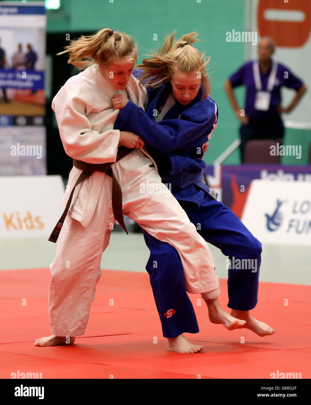 England's Darcie Hancock (white) and England's Sian Bobrowska (blue ...