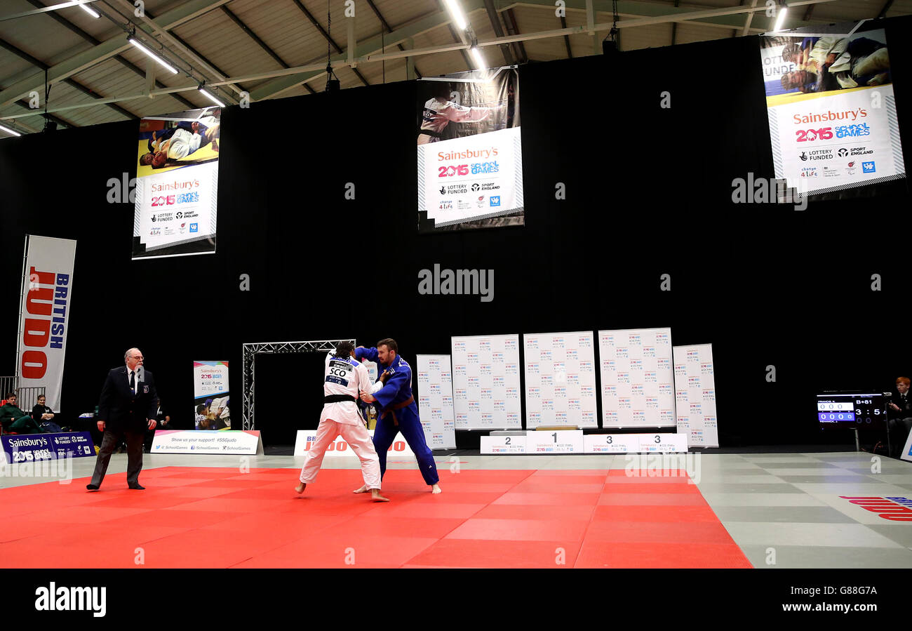 Scotland's Kai Francis (white) and Scotland's Jamie Renwick (blue ...